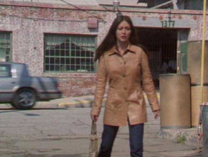 Filming Locations of Chicago and Los Angeles: Charmed: Season 3 ...