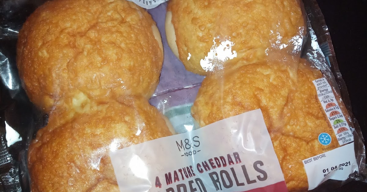 Supersupergirl's Food Reviews: M&S Marks Spencer Mature cheese topped rolls