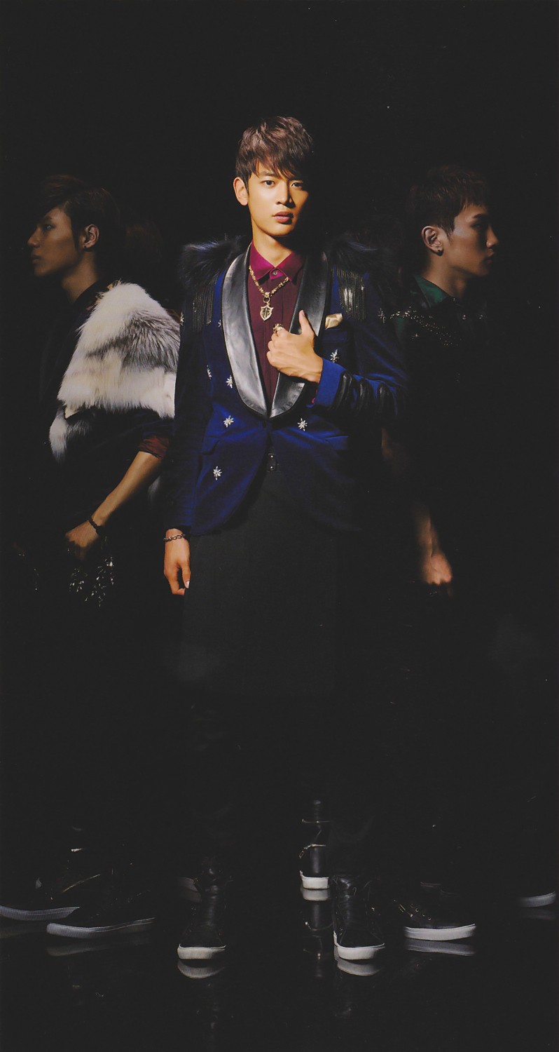 K_Popzine: Minho - Dazzling Girl (Photoshoot)