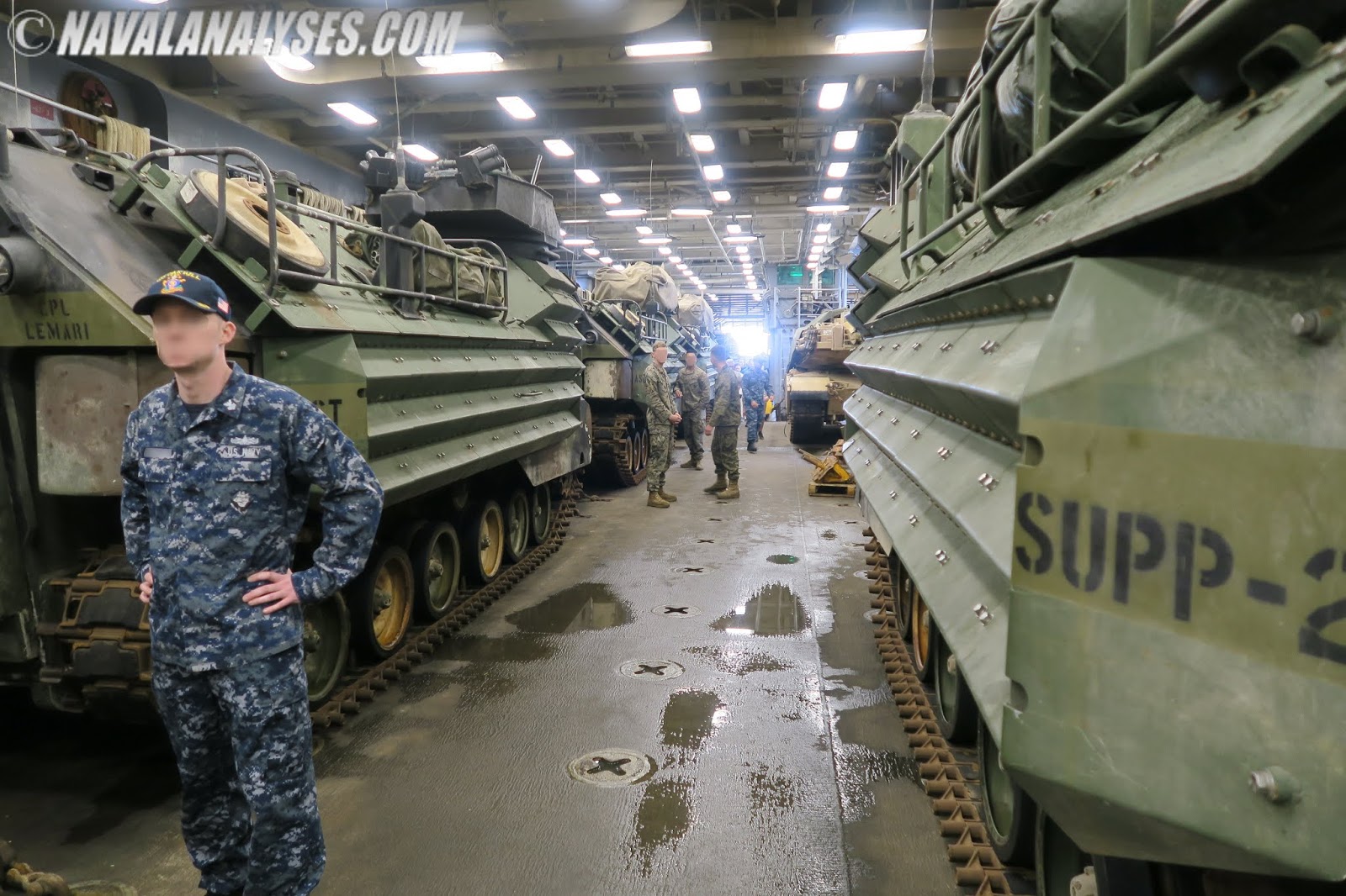 Naval Analyses: PHOTO GALLERY #31: Oak Hill, dock landing ship of the ...