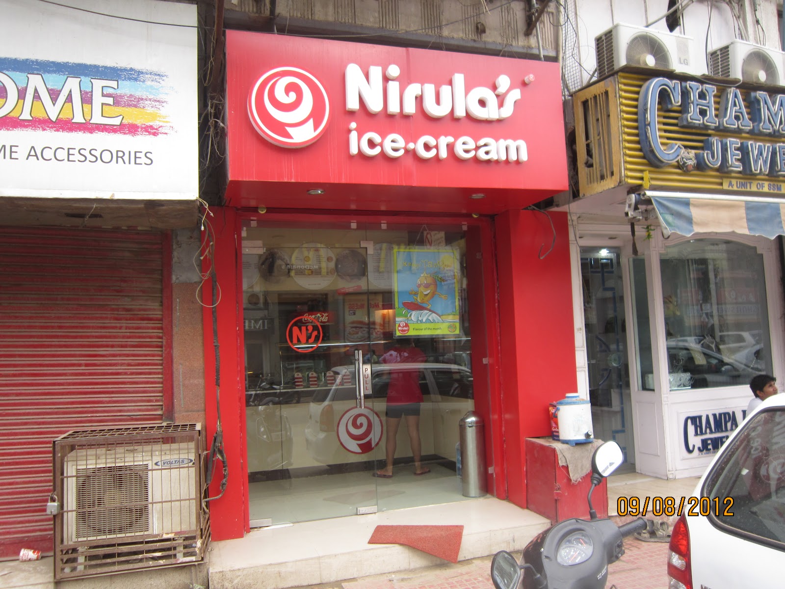 Model Town: Delhi: Narula ice-cream 011 43411122 in model town 2 opp ...