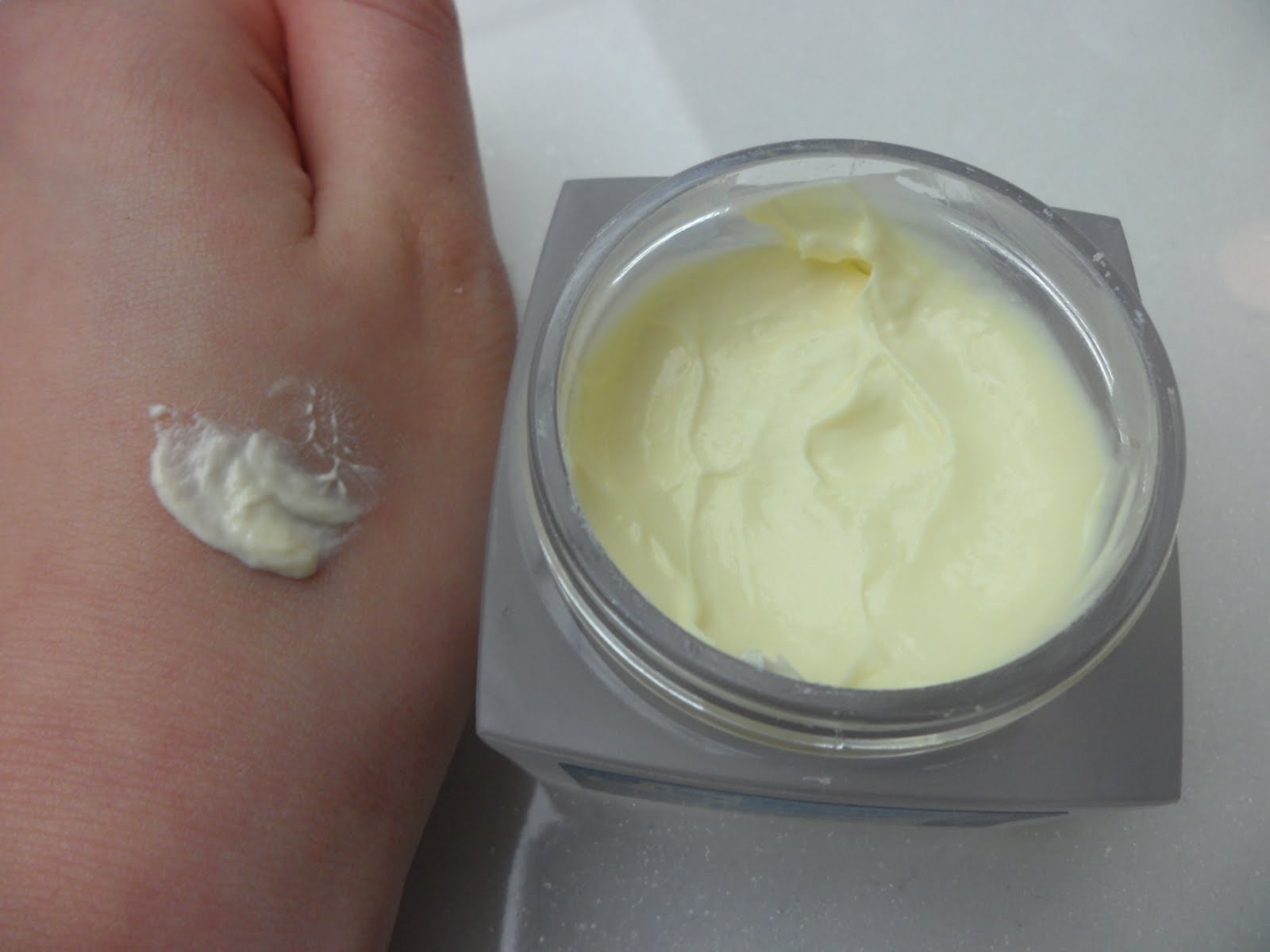 Lala of Surprises: Swedish Skin Review Part 2