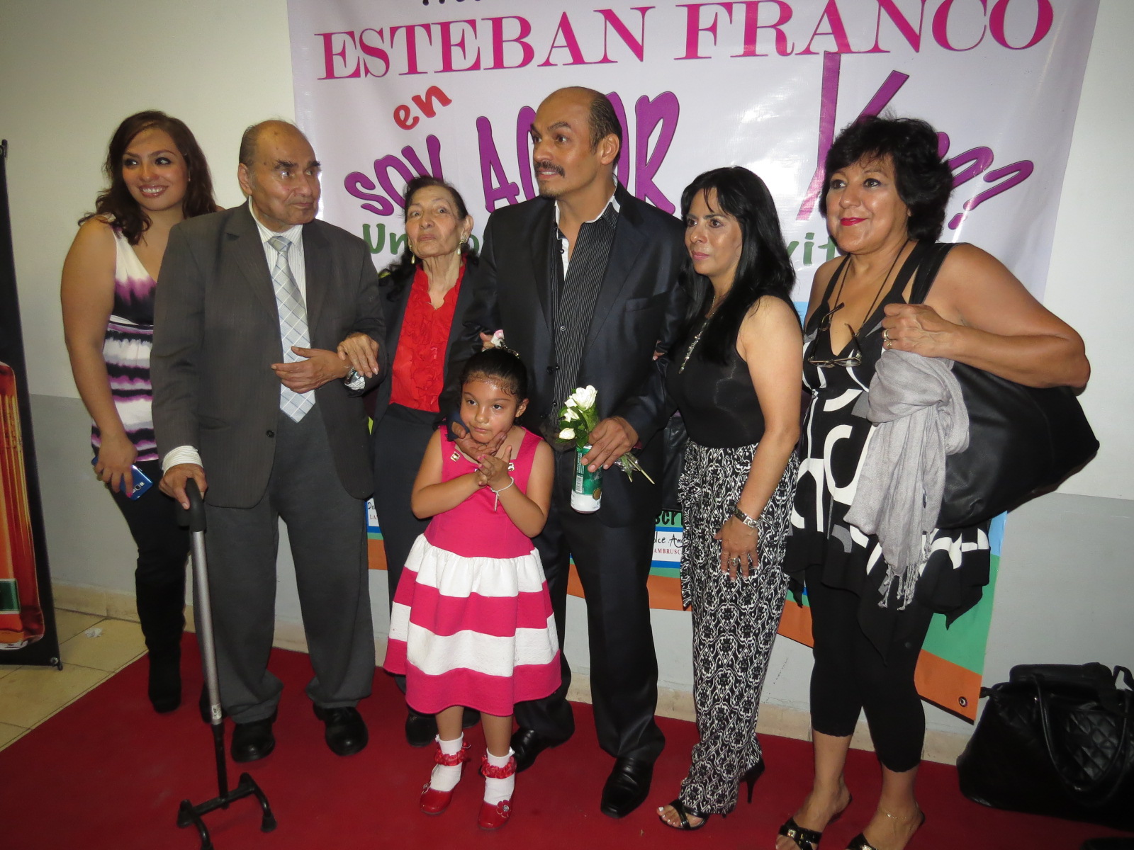 somos el espectador: LA NOCHE DE LA CELEBRACION DE 30 AÑOS DE ESTEBAN ...