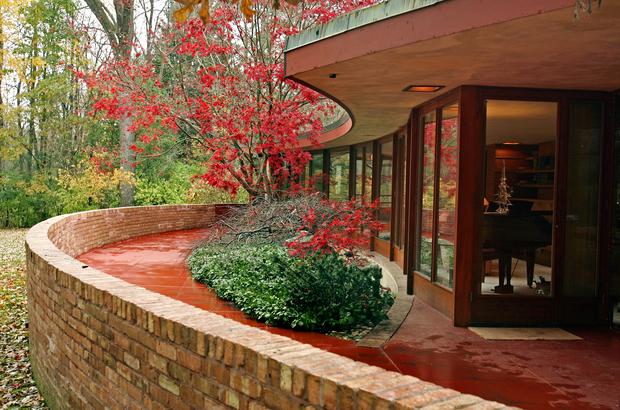 Instant House: Solar Hemicycle Usonian Homes