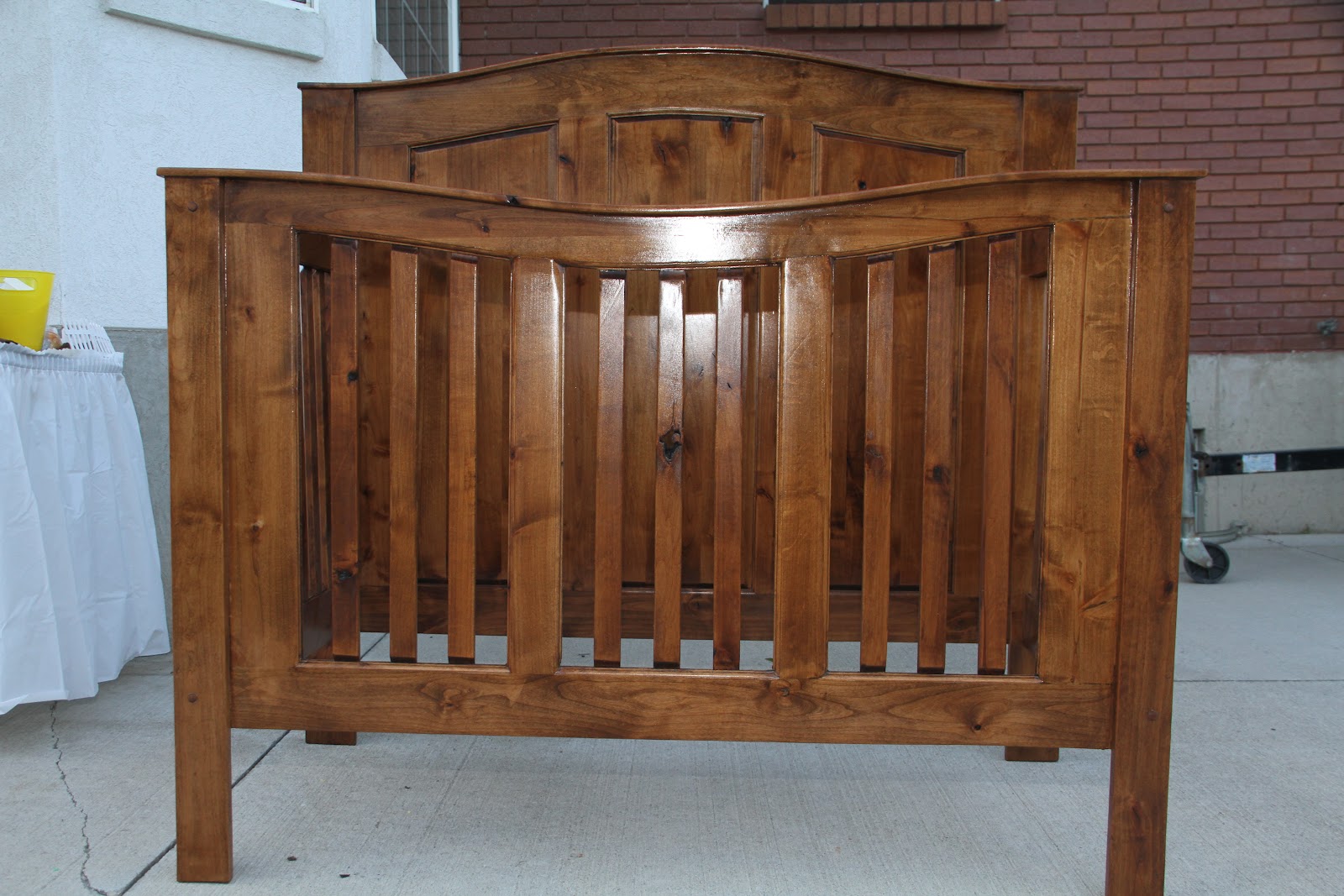 Custom Cribs: Traditional Elegance