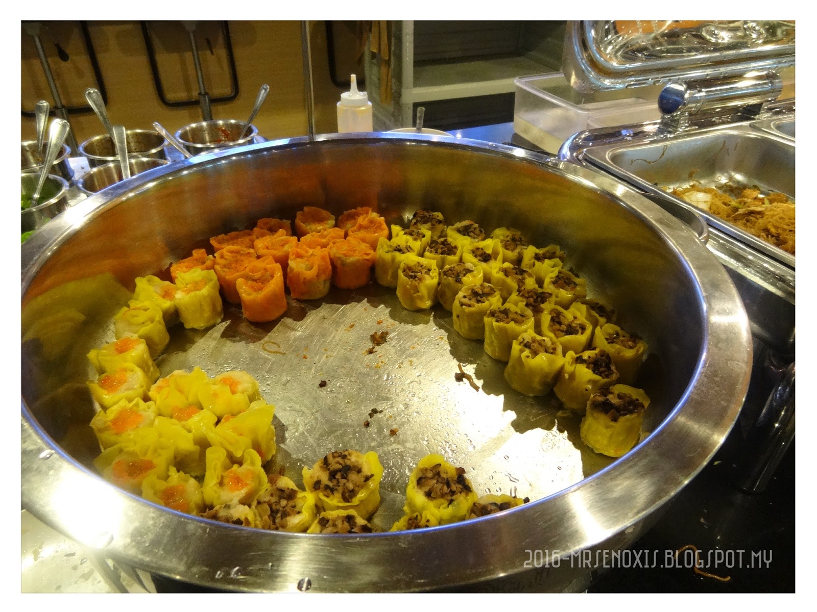 Me as MrsEnoxis: Dinner @ Volcano Shabu-Shabu Buffet Shaftsbury Square ...