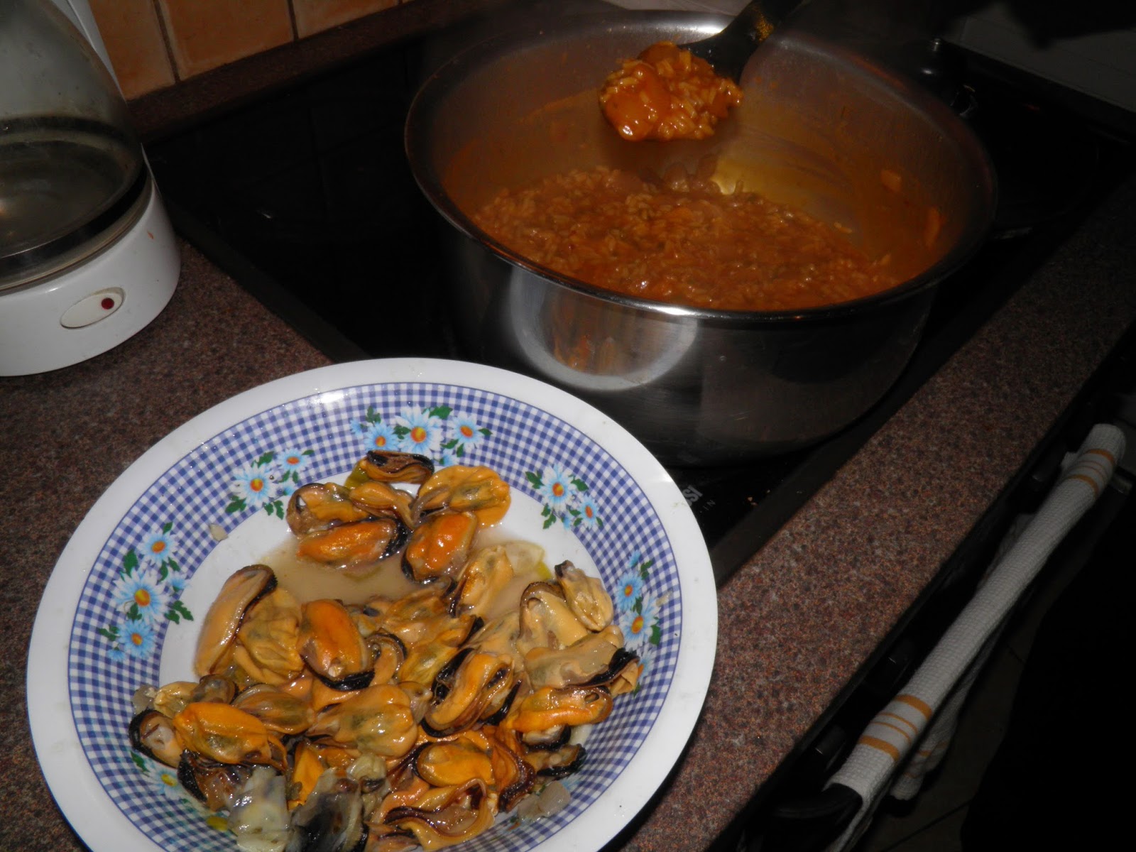 local-kiwi-alien: Greek mussels and rice