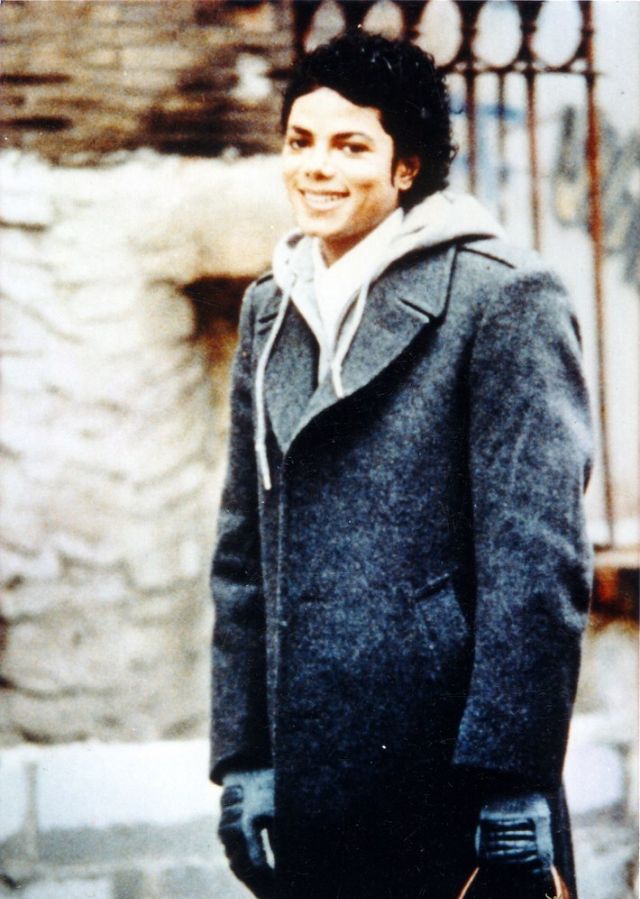 30 Vintage Photographs of a Young and Handsome Michael Jackson in the ...