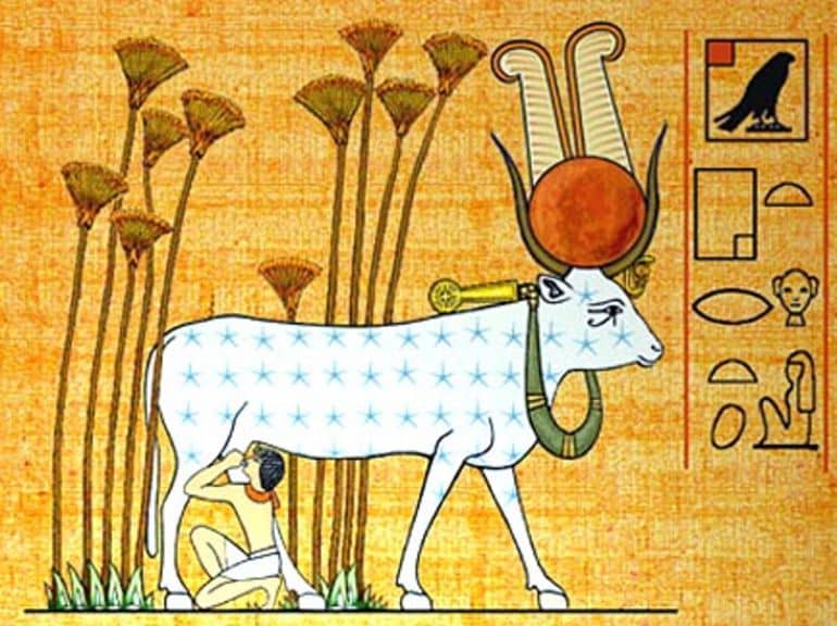 Hathor - Dewi Sapi Mesir Kuno