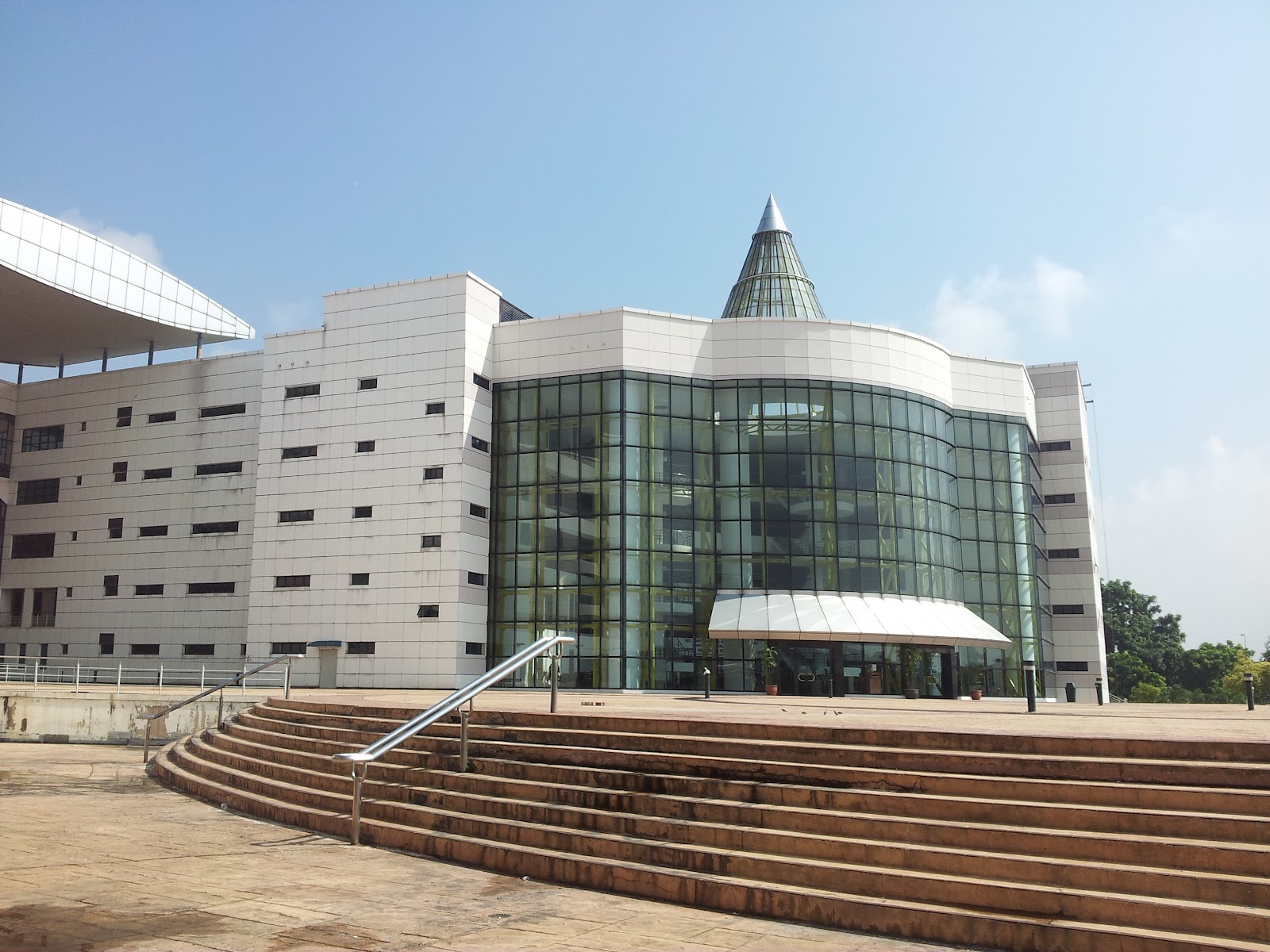 UNITEN (BUSINESS ENGLISH): Facilities (UNITEN)