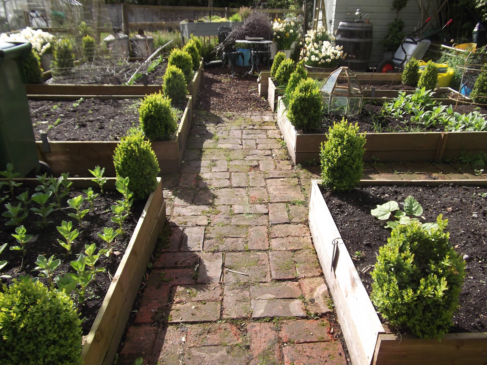 .: How to build your own dream garden and dream home