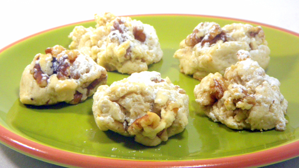52 Ways to Cook: Walnut White Chocolate Snowcaps Cookies