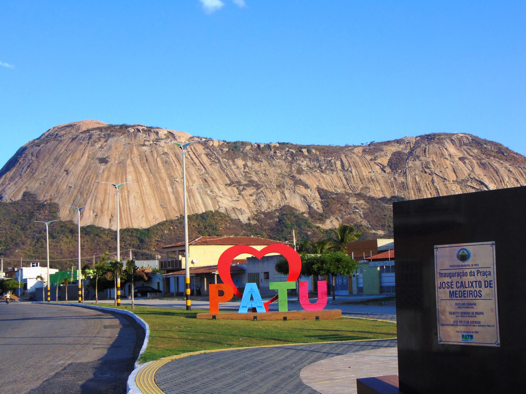 PATU CIDADE TURÍSTICA: PÓRTICO DA ENTRADA DE PATU