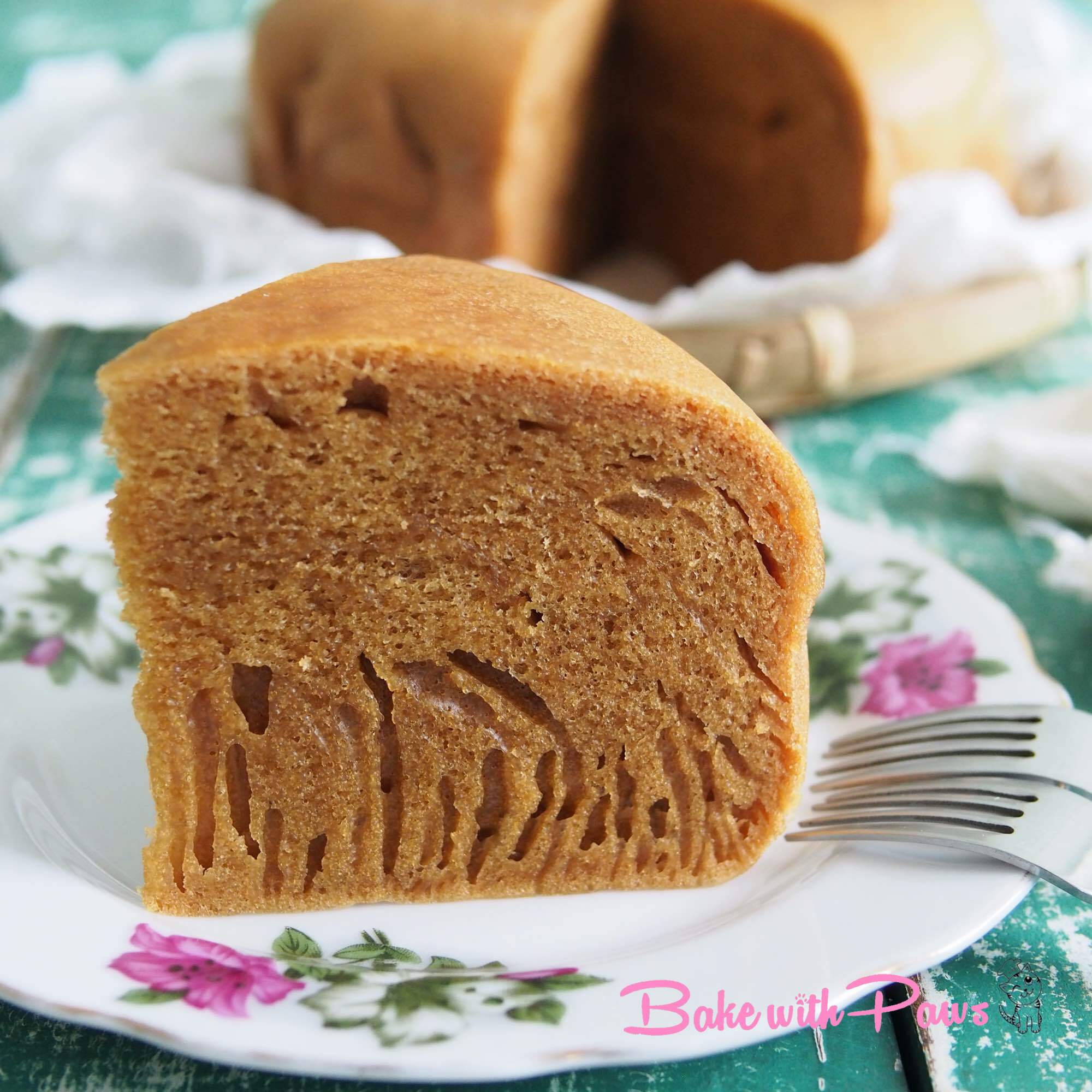 Sourdough Ma Lai Gao (Steamed Sponge Cake) - BAKE WITH PAWS