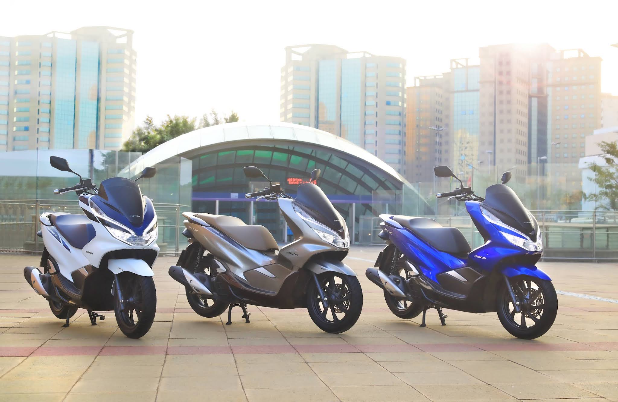 Honda PCX 2022: fotos, preços, cores e especificações