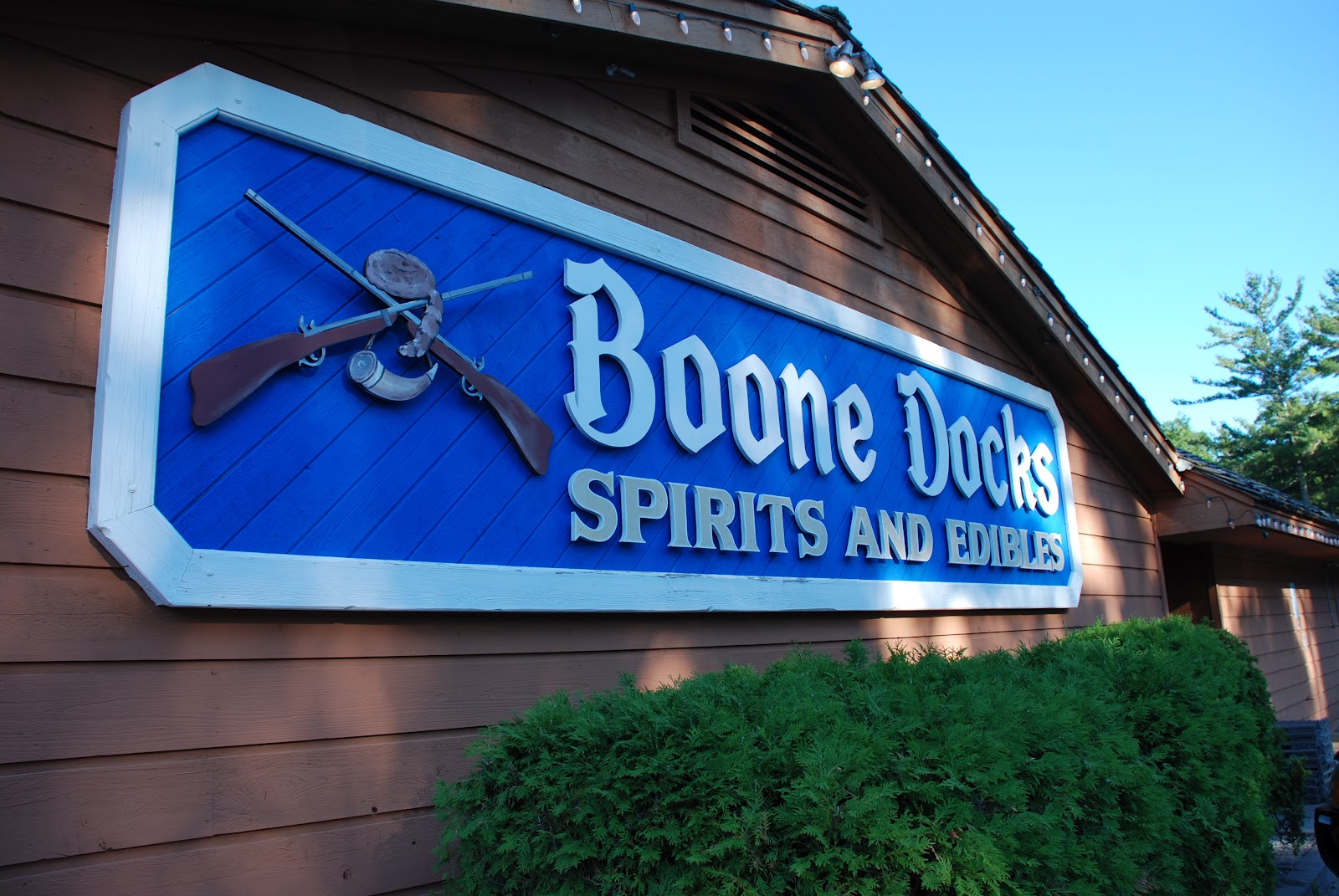 True Edibles: Reviews of Traverse City and Beyond: Boone Docks