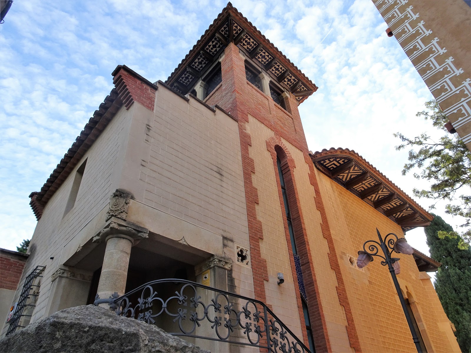 Redescubriendo Barcelona y más allá 2: 07/10/2019 Casa Artigas