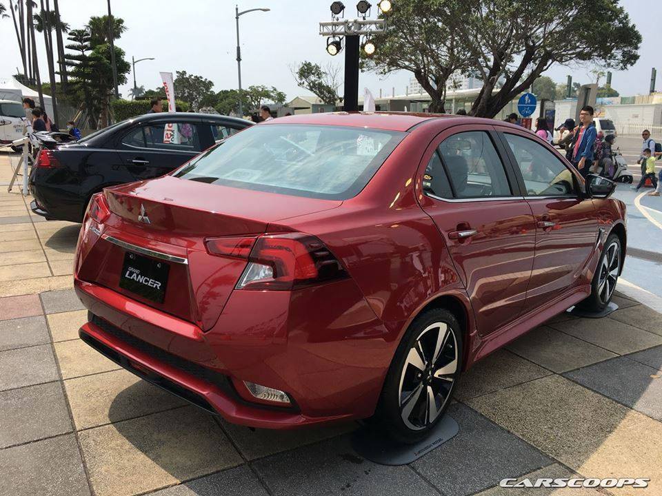6 Gambar Mitsubishi Lancer 2017 Terbaru