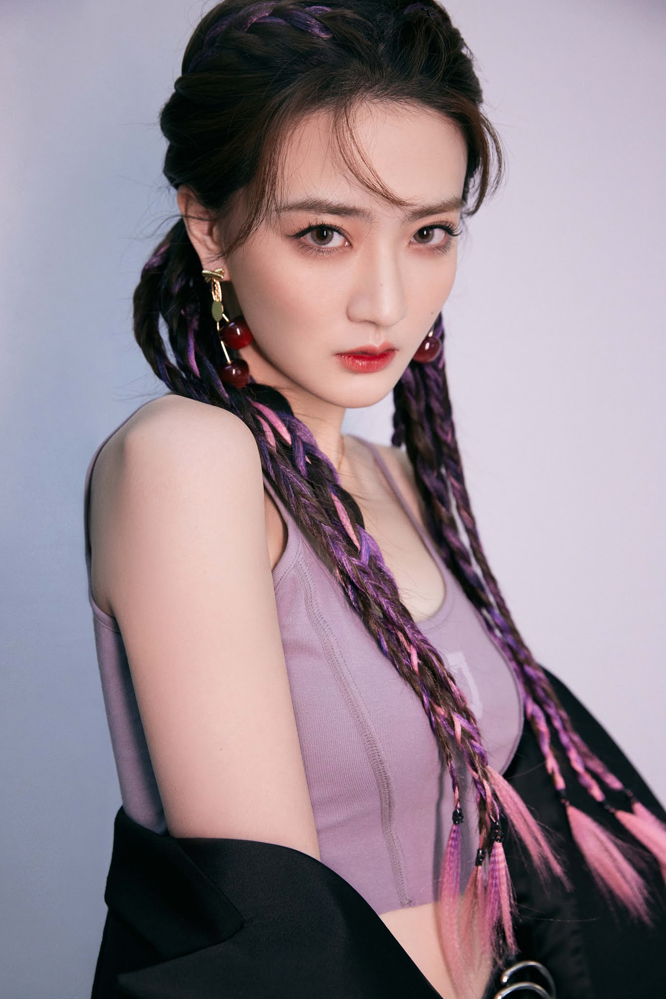 China Entertainment News: Xu Lu poses for photo shoot