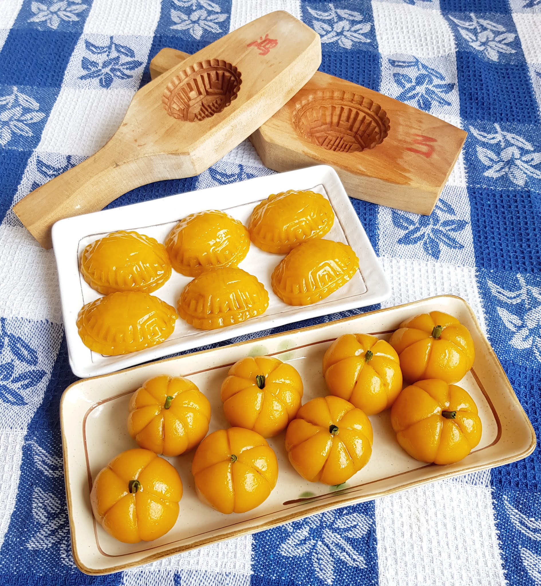 Veronica's Kitchen: Pumpkin Ang Ku Kuih - 金瓜红龟粿