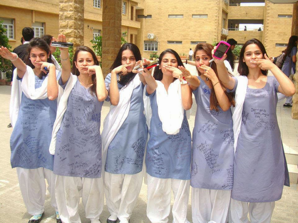 Images Gallery: Pakistani College Girls Photos Album | Girls Pictures