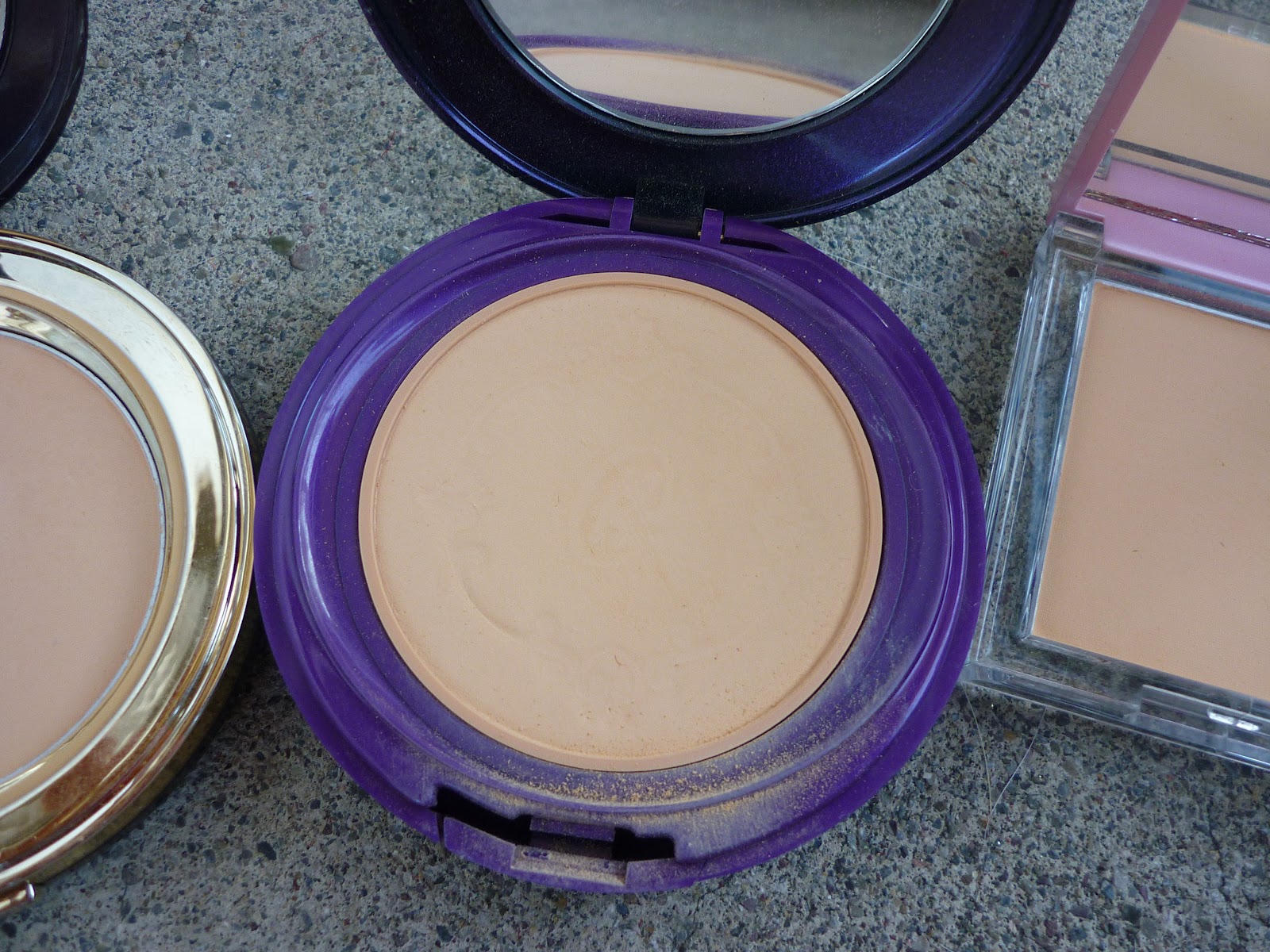 Pishis Colors: Thailand Make-up Haul: BB Brightening Powders