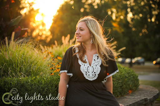 City Lights Studio: 08.30 | LOVE | Jane Senior Portraits