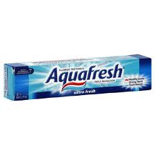 hOtCoUpOnMoM: FREE Sample of Aquafresh Toothpaste at Walmart!!!