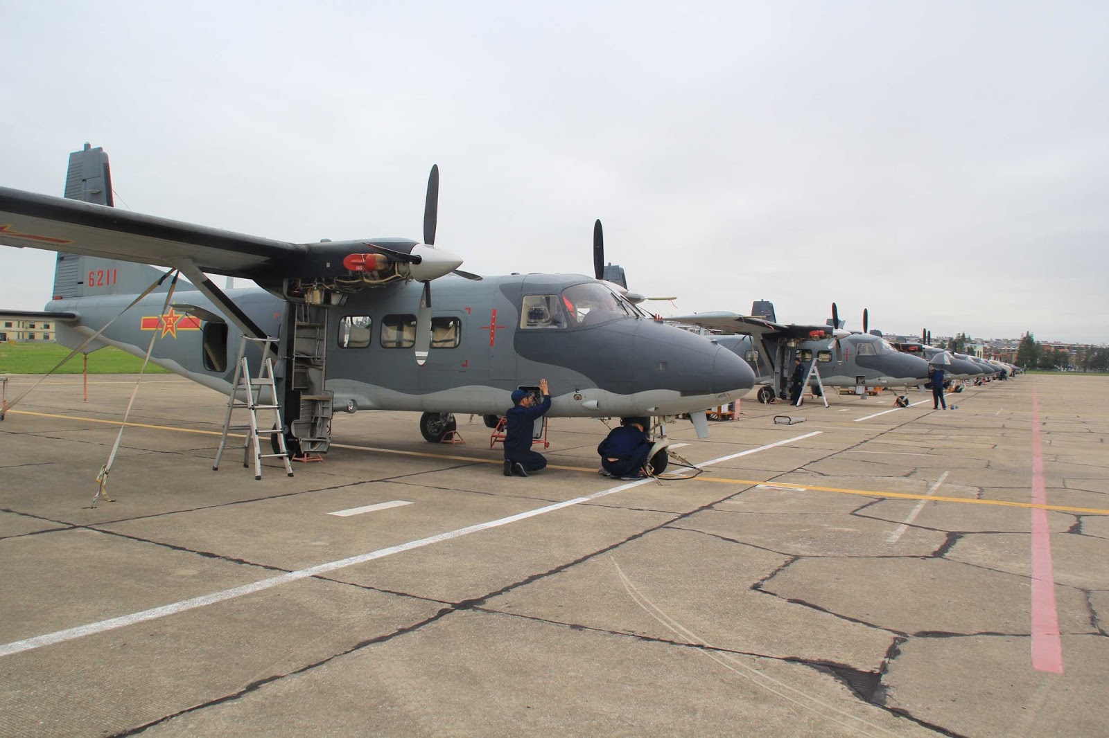 China Defense Blog: Boring logistics pictures of the day: Y-12 is the ...