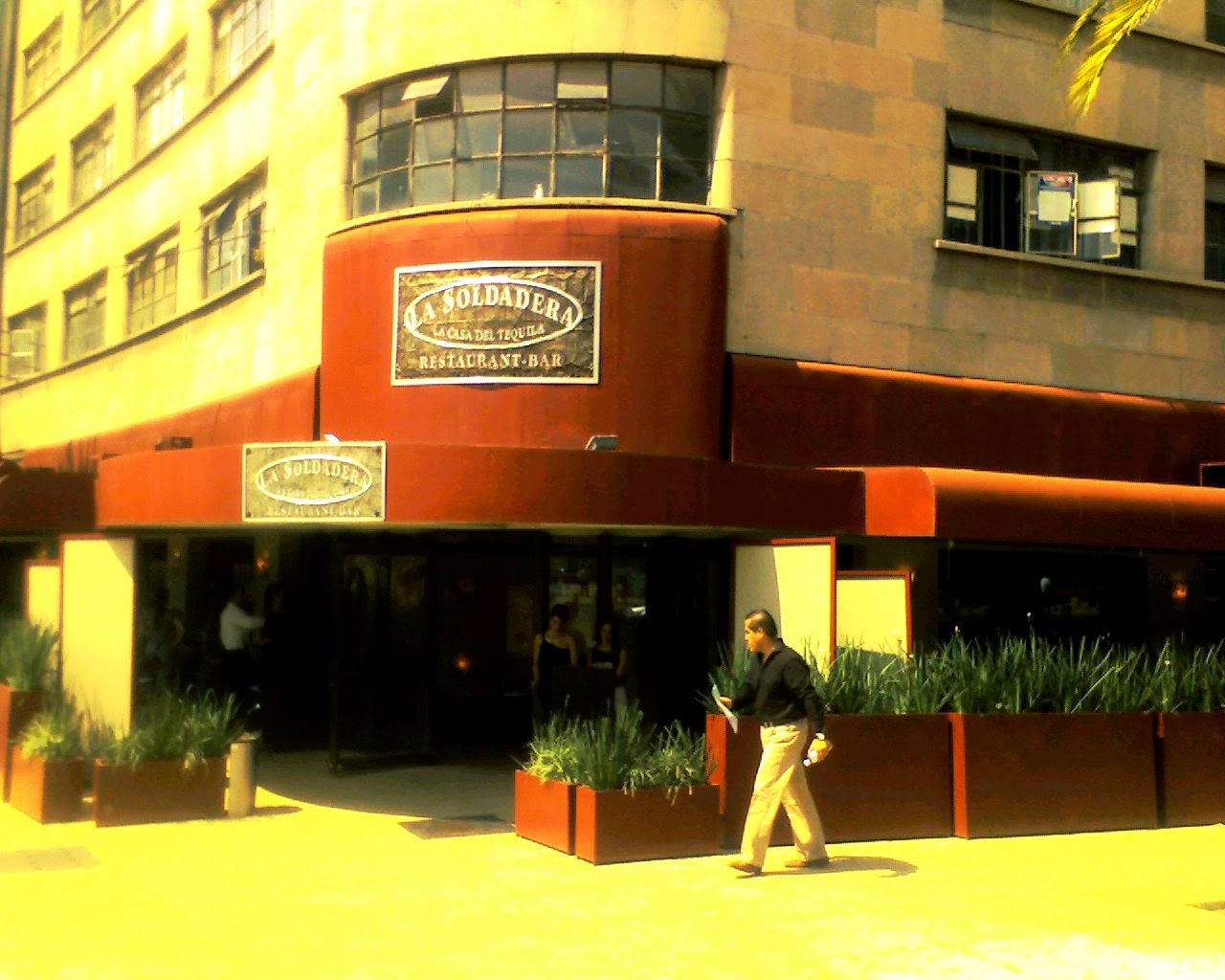 casquito05: “LA SOLDADERA”