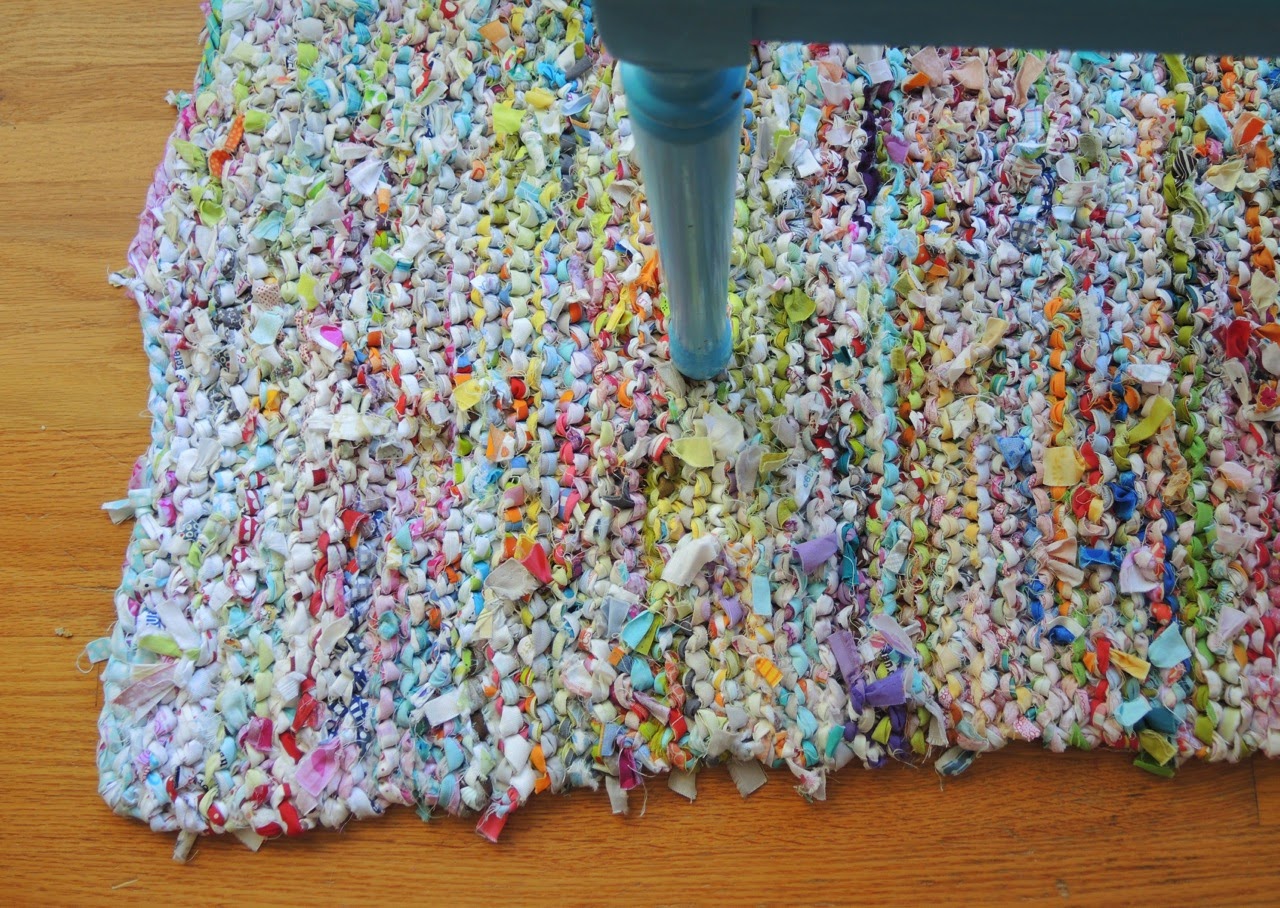 Dining Room Empire: Friday Favourites - Scrappy Fabric Rug