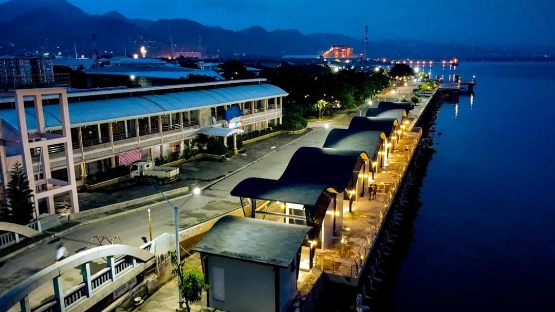 Bag-ong Suroyanan: The Harbor Lane, Naga Park and Board Walk in Naga ...