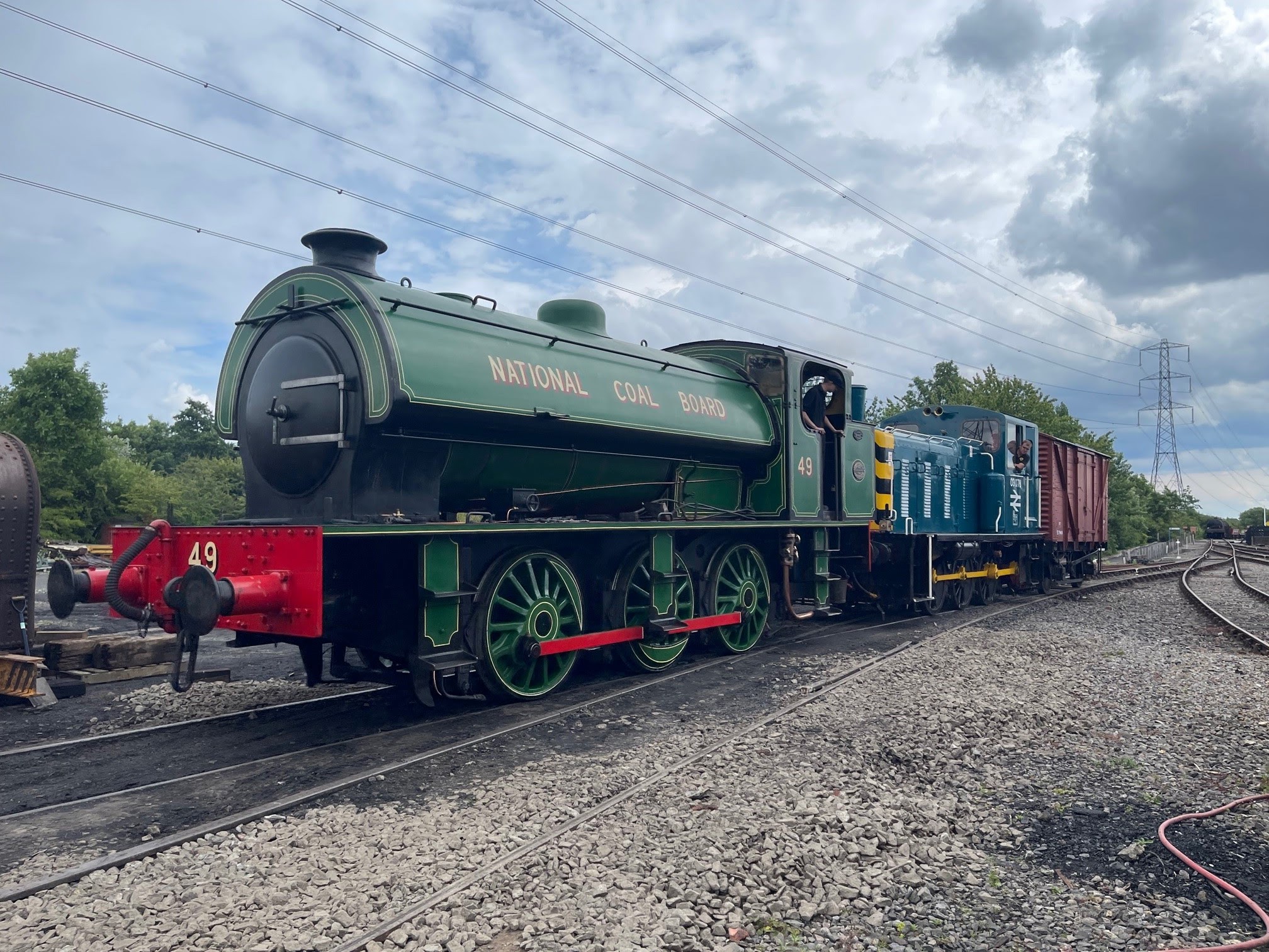 North Tyneside Steam Railway: NCB 49 arrives at Middle Engine Lane