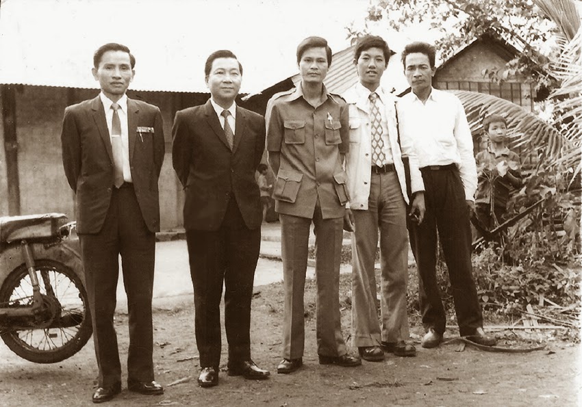 Nhóm Cựu Học Sinh Tổng Hợp BMT 74: Thầy Lê Viết Lâm 41 năm trước... và ...