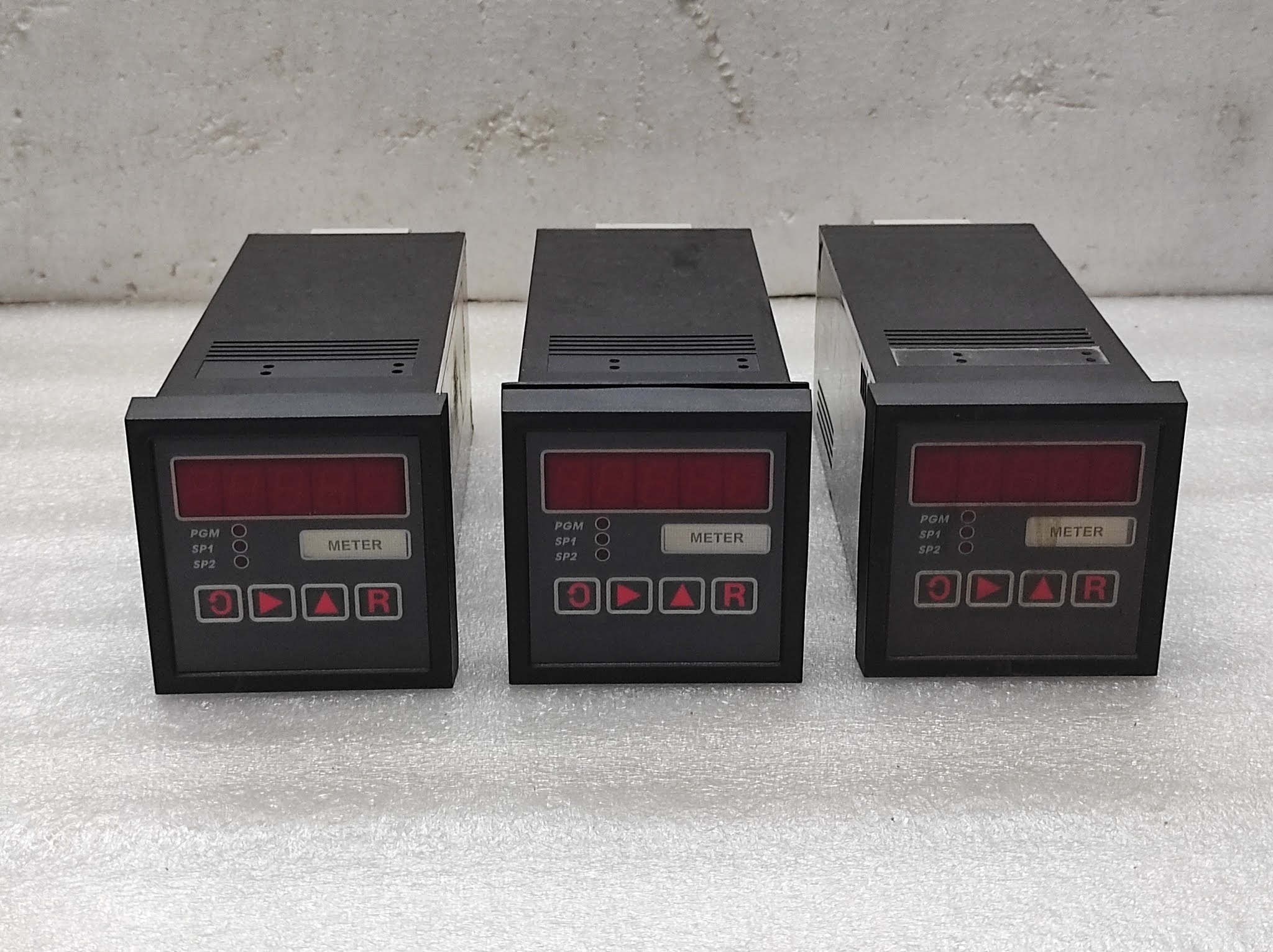 ADP 15 DIGITAL INDICATOR ADP15TLQ0CPM10110PG PANEL METER