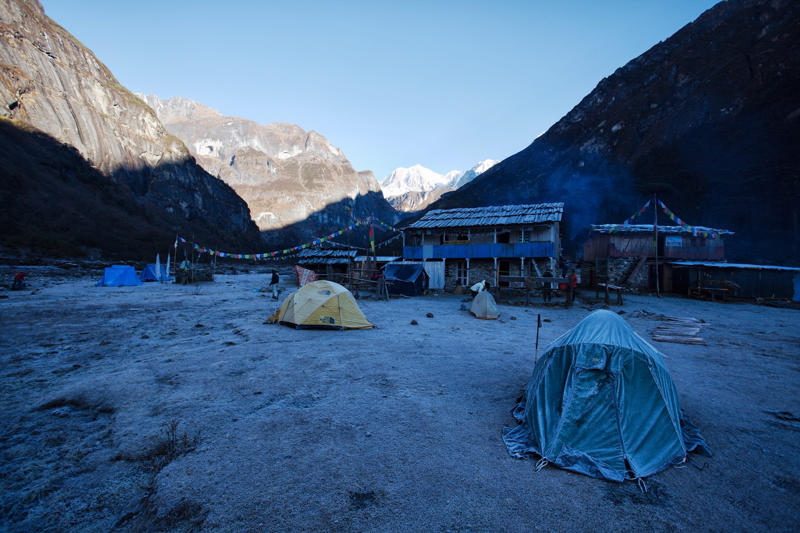 Trekking to Makalu Base Camp: Day 16 - Yangle Kharka to Khongma