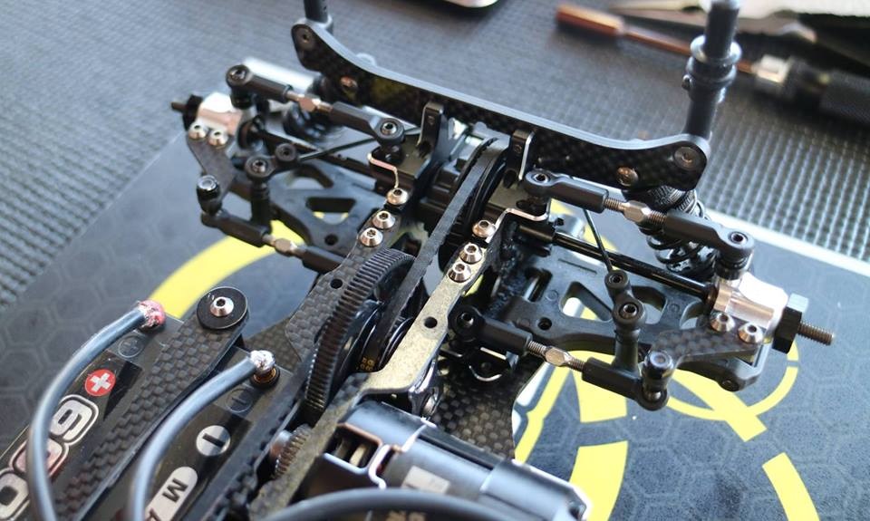 次期BD9に採用されるか!? アルミ製リヤ・トー・コントロール|ラジコンもんちぃ - オフロード/オンロード/ドリフト ラジコンニュース