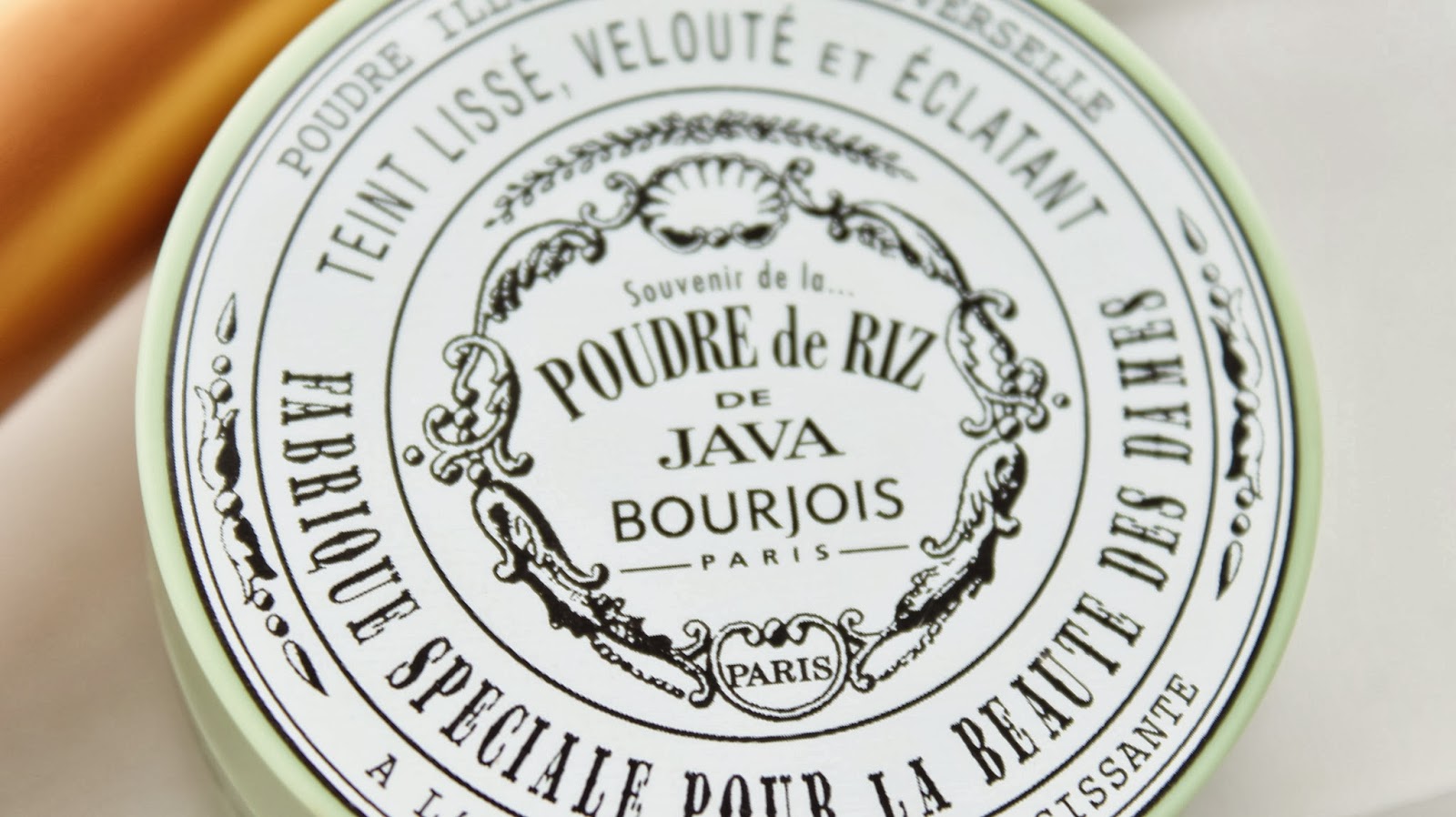 The Review | Bourjois Java Rice Powder | TOPAZ&MAY