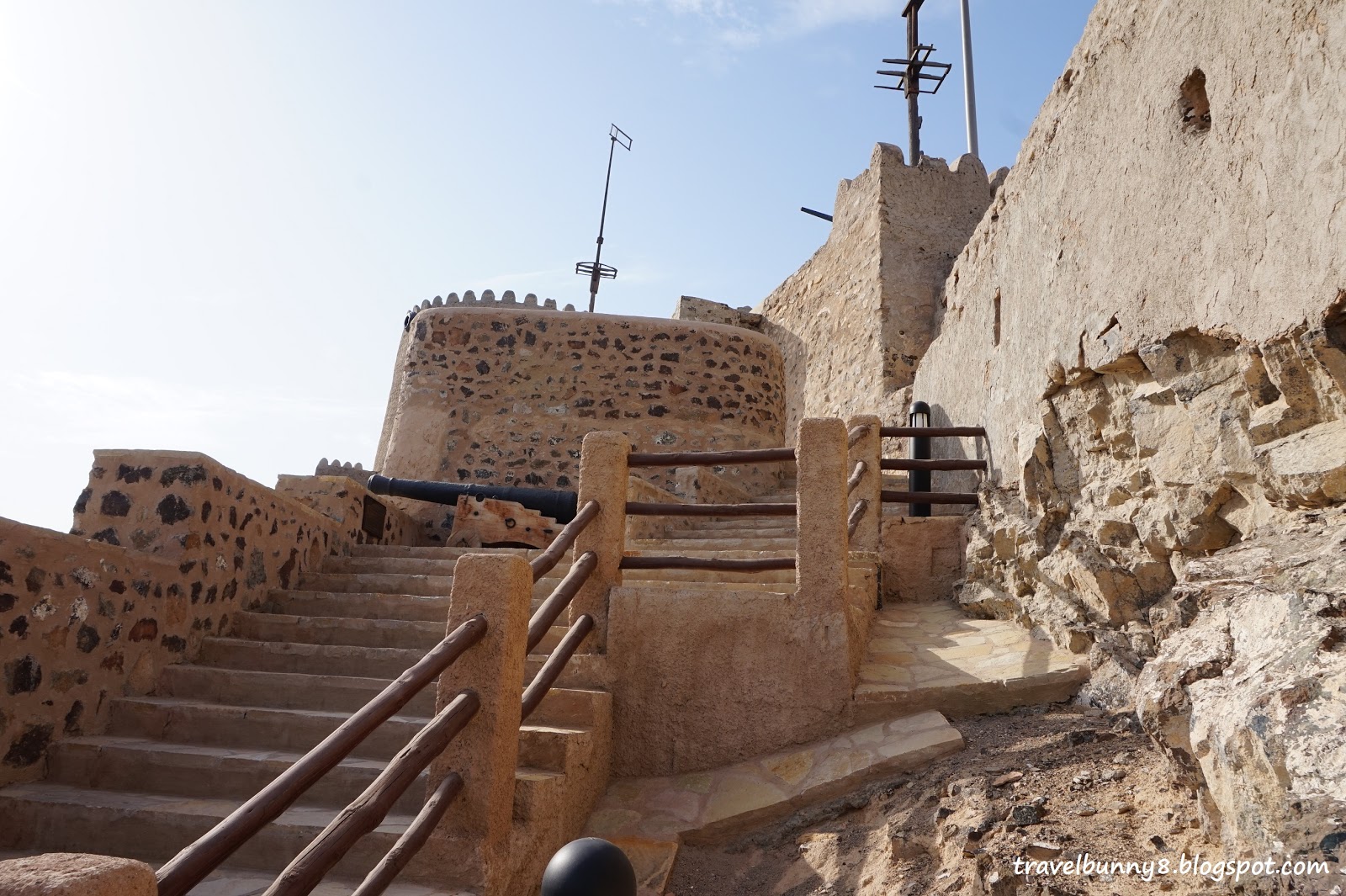 [OMAN] Muscat - Muttrah Souq, Fort and Corniche | Travel Bunny