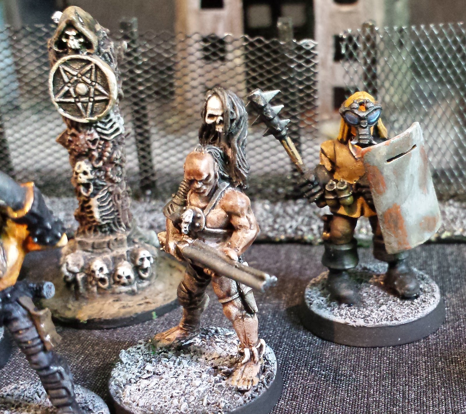 Gonzo History: Gaming Edition: Post-apocalyptic figures!