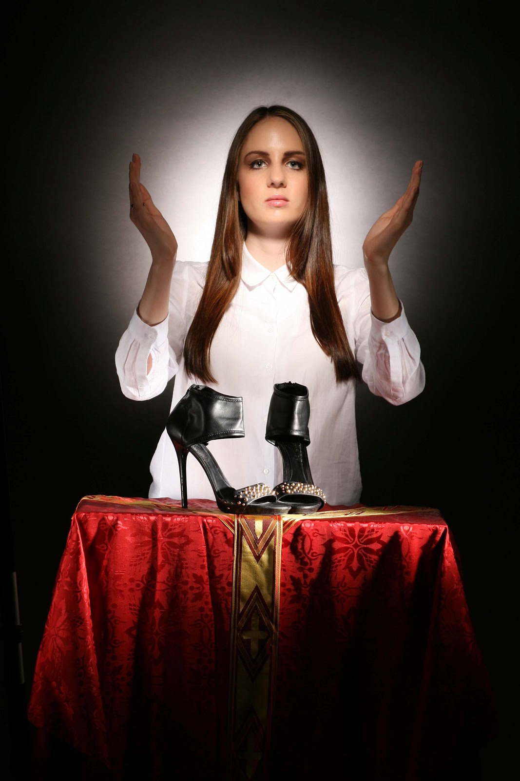 EMILY ELIZABETH PHOTOGRAPHY: Worshipping False Idols