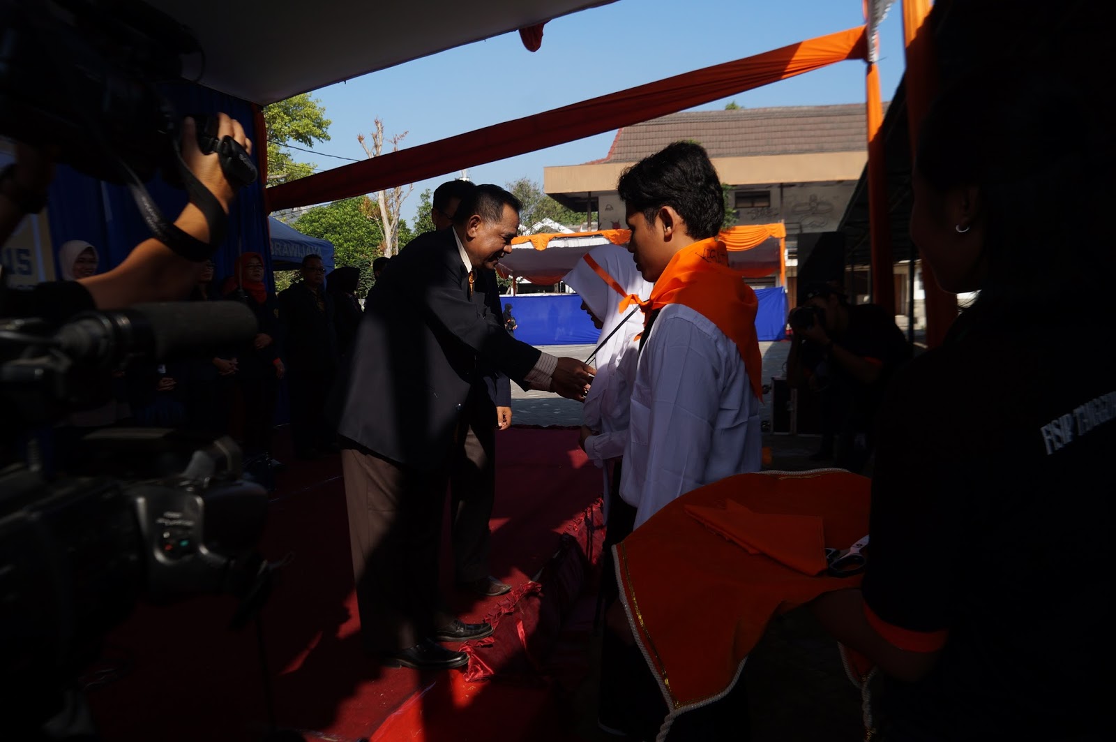 Tumbuhkan Kecintaan Lewat Atribut Ospek – LPM Perspektif