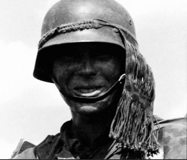 SOUVENEZ-VOUS 44: WAFFEN SS FACE VEIL