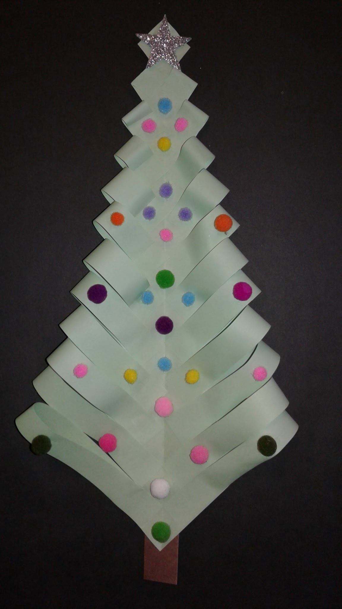 a faithful attempt: Paper Christmas Tree Craft