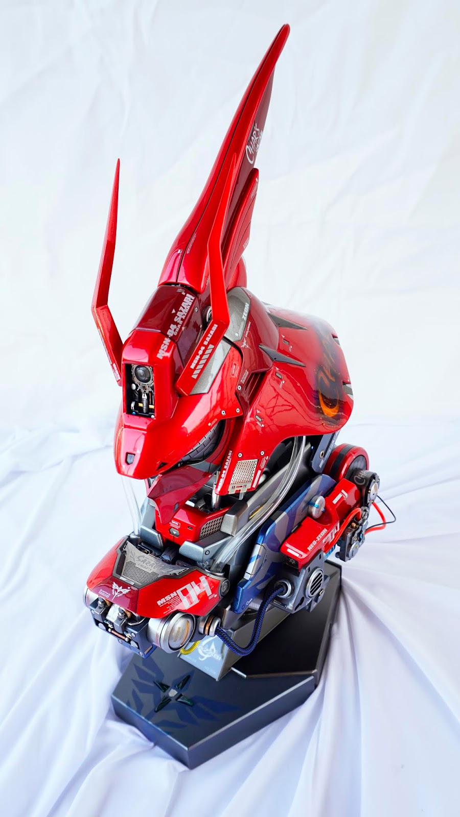 Custom Build: 1/24 G-SystemModel MSN-04 Sazabi Head Bust Display