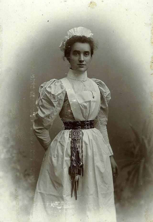 Elegant Photos of Nurses From Edwardian Era ~ Vintage Everyday