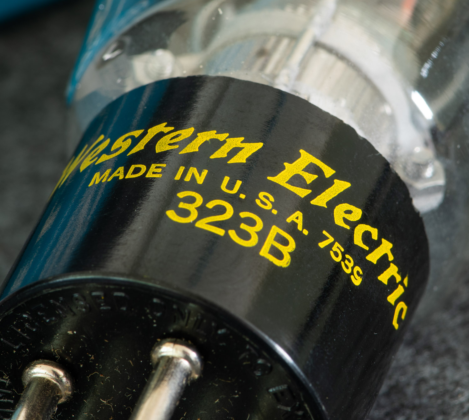 VinylSavor: Tube of the Month : The 323B