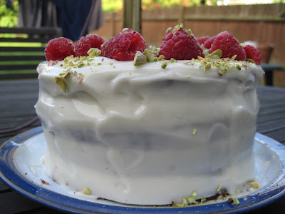 The Sugar Lump: Raspberry & Pistachio Cake with Mascarpone frosting