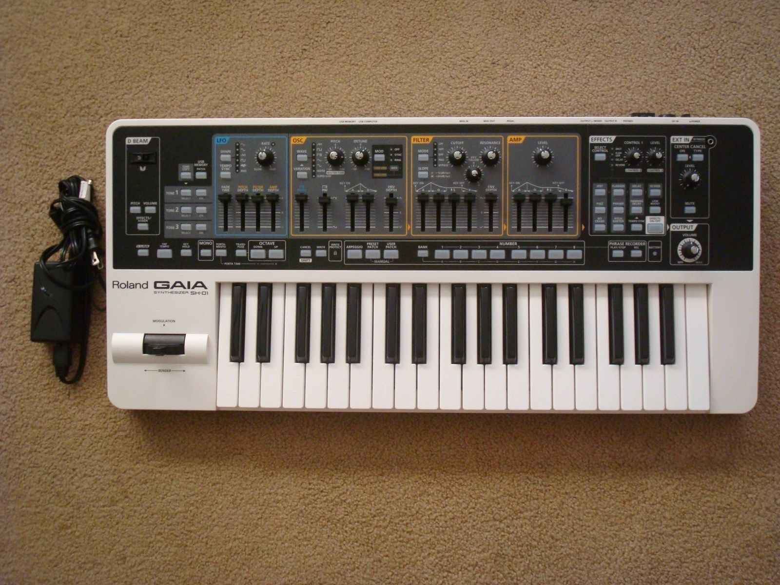 MATRIXSYNTH-B: Roland GAIA SH-01 Synthesizer