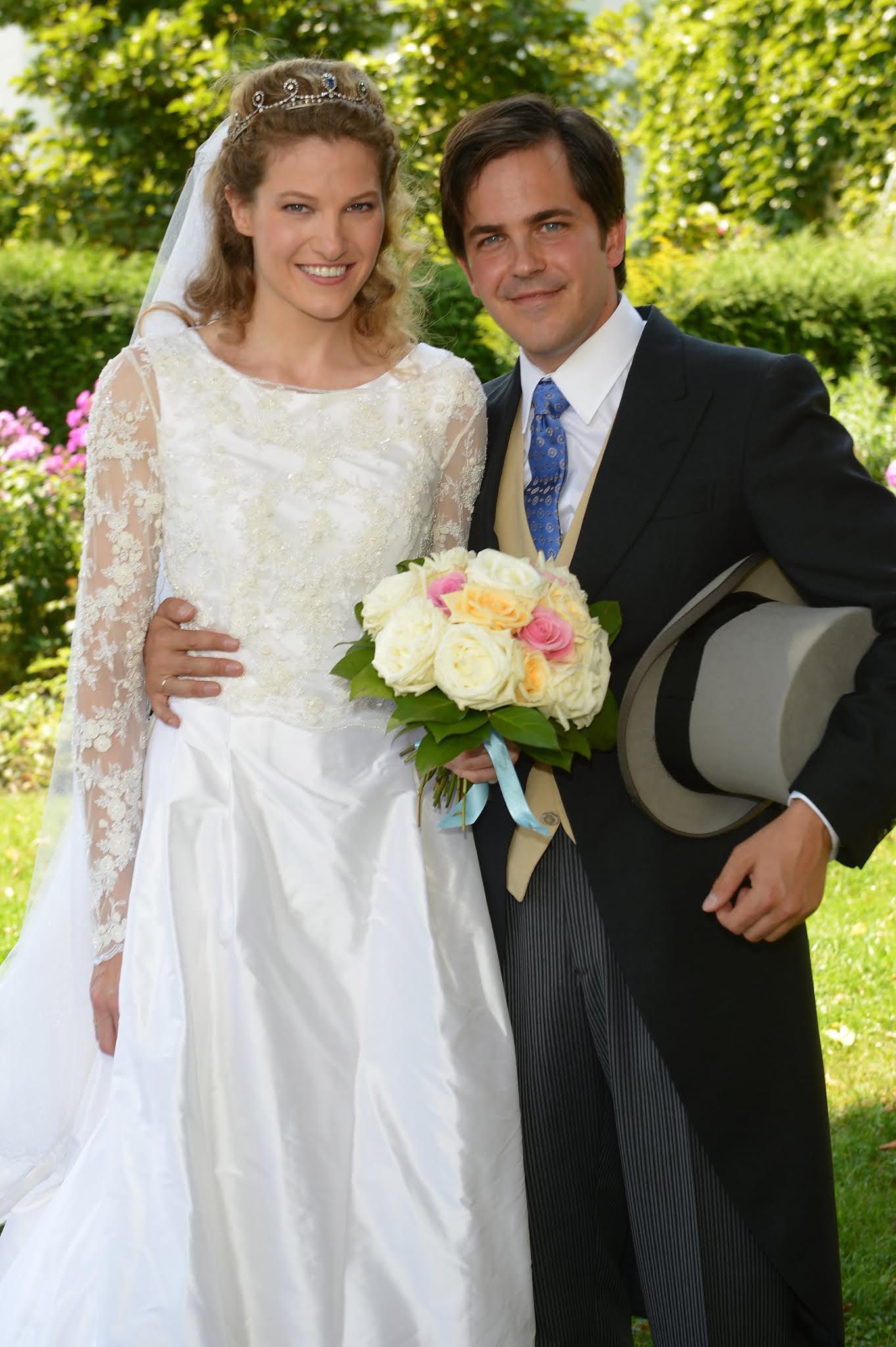 Eurohistory The Count And Countess Of Dreux Are Expecting Their Third Child eurohistory-the-count-and-countess-of-dreux-are-expecting-their-third-child